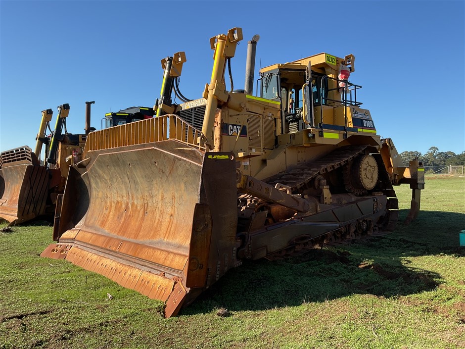 2001 Caterpillar D10R Crawler Dozer Auction (0004-9051983) | Grays ...