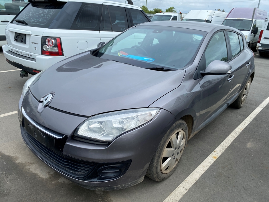2013 Renault Megane Expression CVT Hatchback Auction (0001-7051357 ...