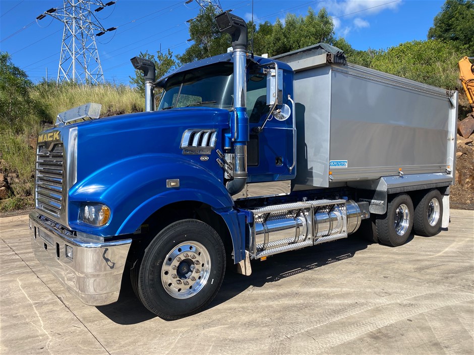 2013 Mack Superliner 6 x 4 Tipper Truck Auction (0001-5056555) | Grays ...