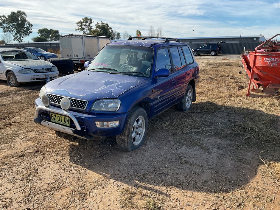Toyota RAV 4 4WD Automatic Sedan Auction (0003-21028964) | Grays Australia