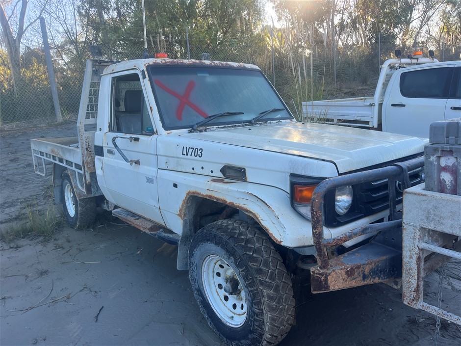 2005 Toyota Landcruiser HZJ79R 4WD Manual Ute (LV703) Auction (0026 ...