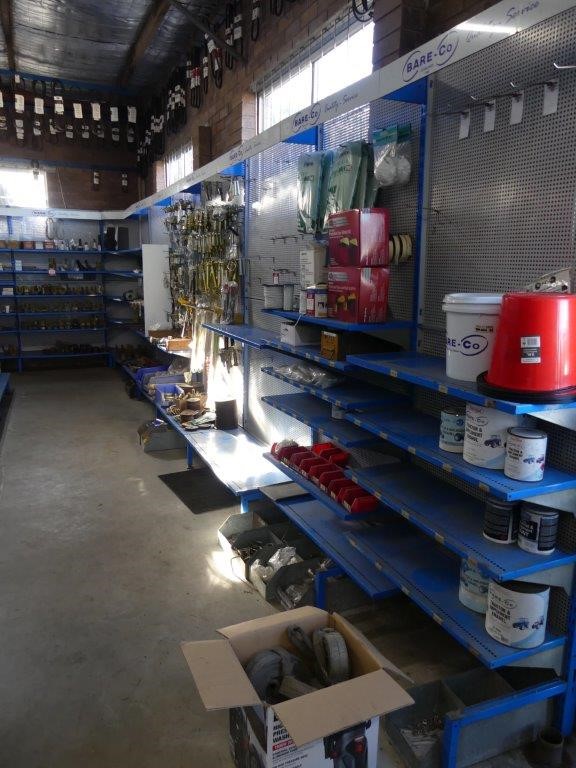 L Shape Merchandise Racking Auction (0150-5056769) | Grays Australia