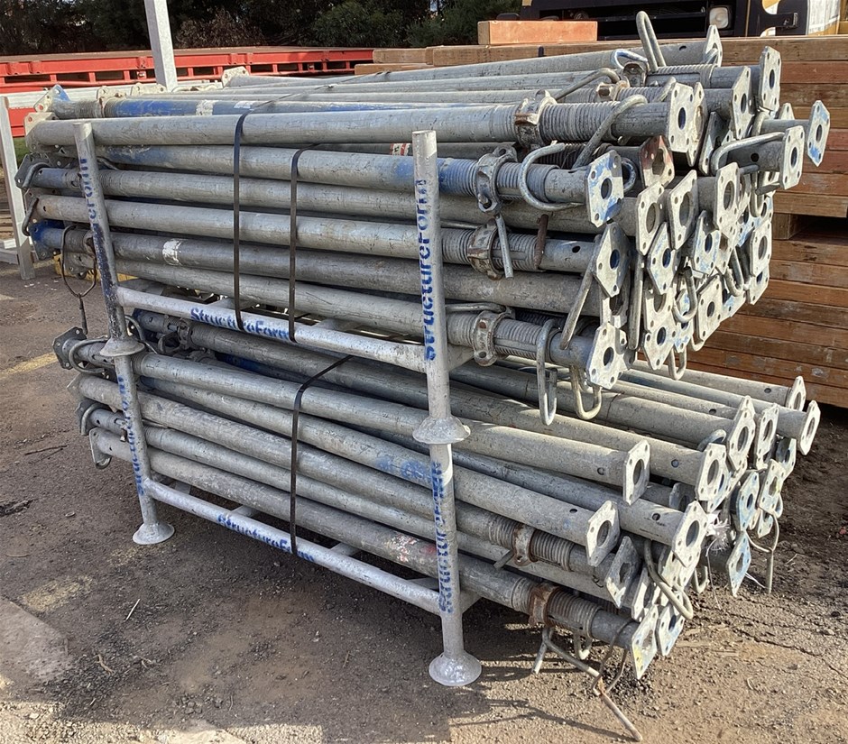 2 x Stillages of Scaffolding Braces Auction (0005-3029509) | Grays ...