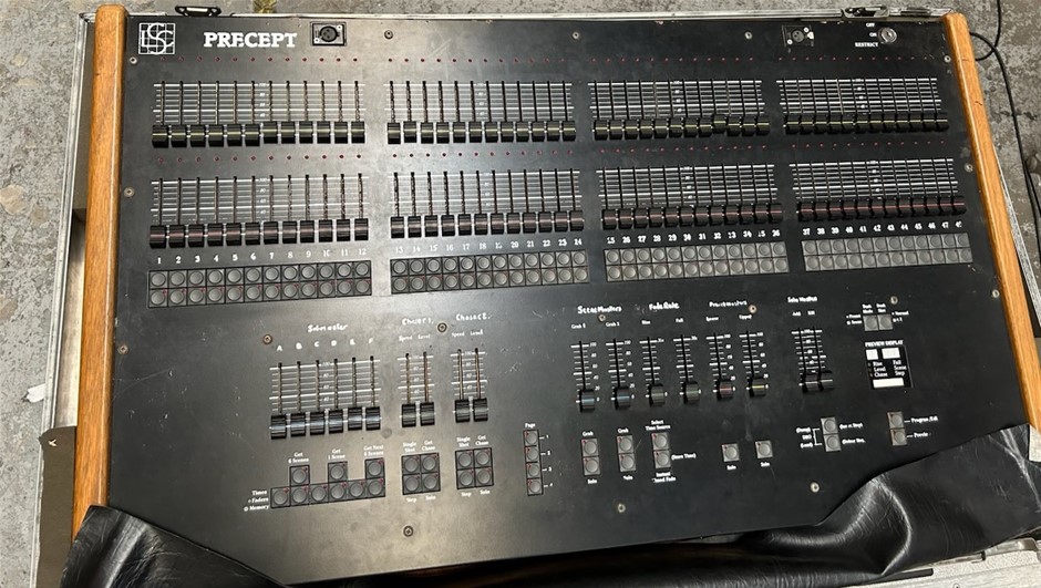 Exhire - LSC Precept 48 Lighting Console Auction (0003-2559471) | Grays ...