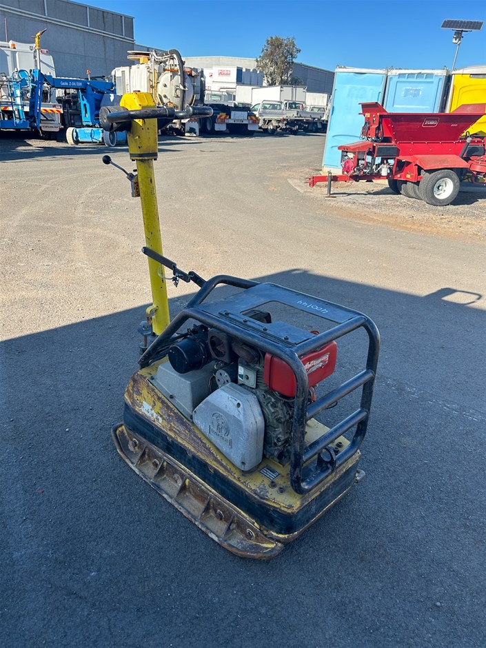2002 Wacker Neuson Reversible Plate Compactor Auction (0044-3029635 ...
