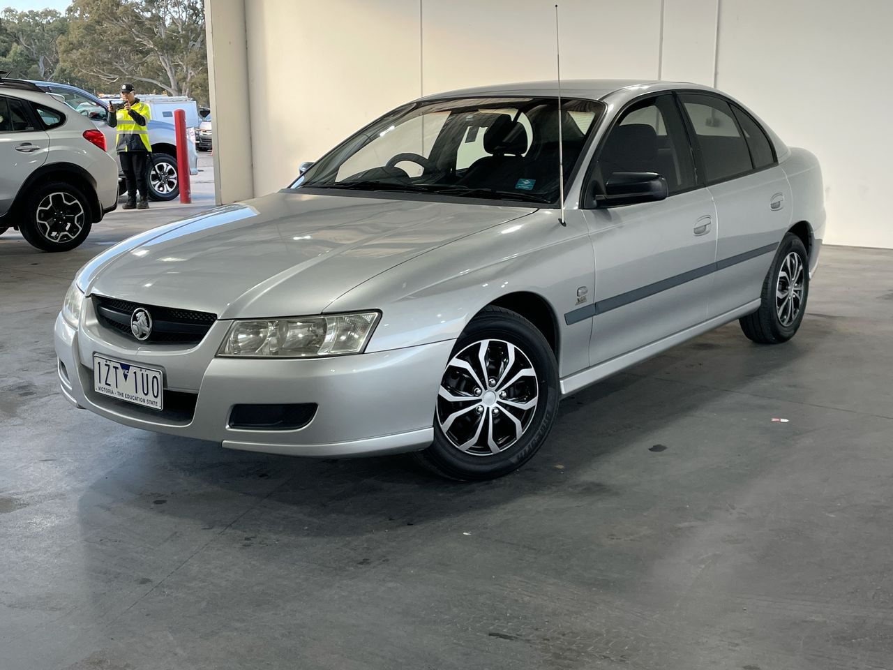 2004 Holden Commodore Executive VZ Automatic Sedan Auction (0001 ...