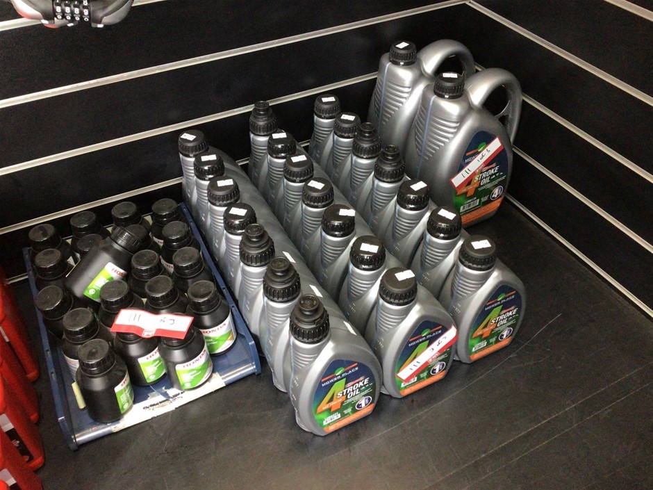Qty Various 4 Stroke Engine Oil Auction (0111-7052359) | Grays Australia