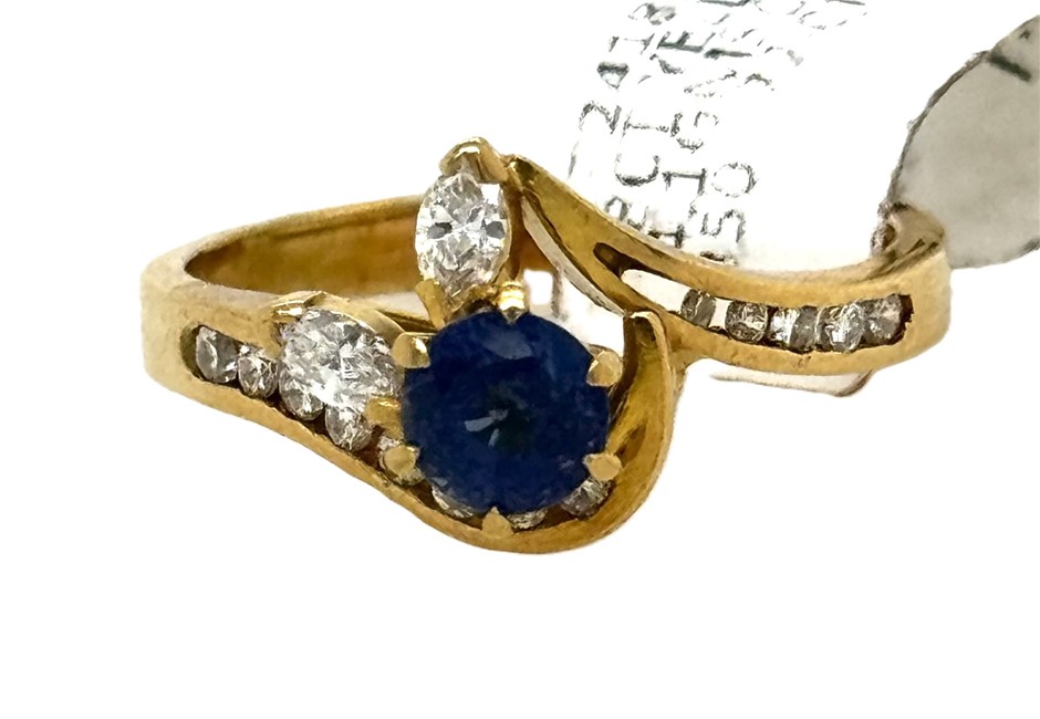 18ct Yellow Gold Blue Sapphire & 0.32ct Diamond Cluster Ring Auction (0068-2559634) | Grays ...