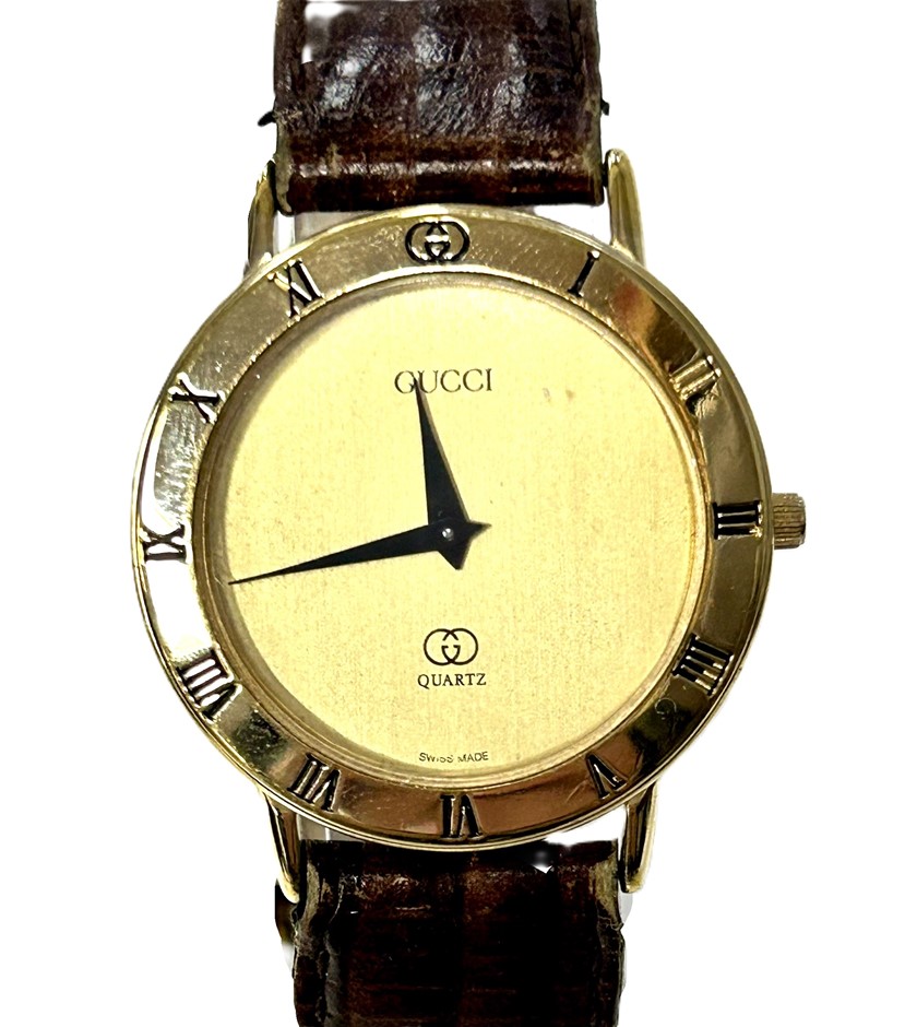 GUCCI Vintage Mid-Size Watch, model 3000m Auction (0104-2559633 ...