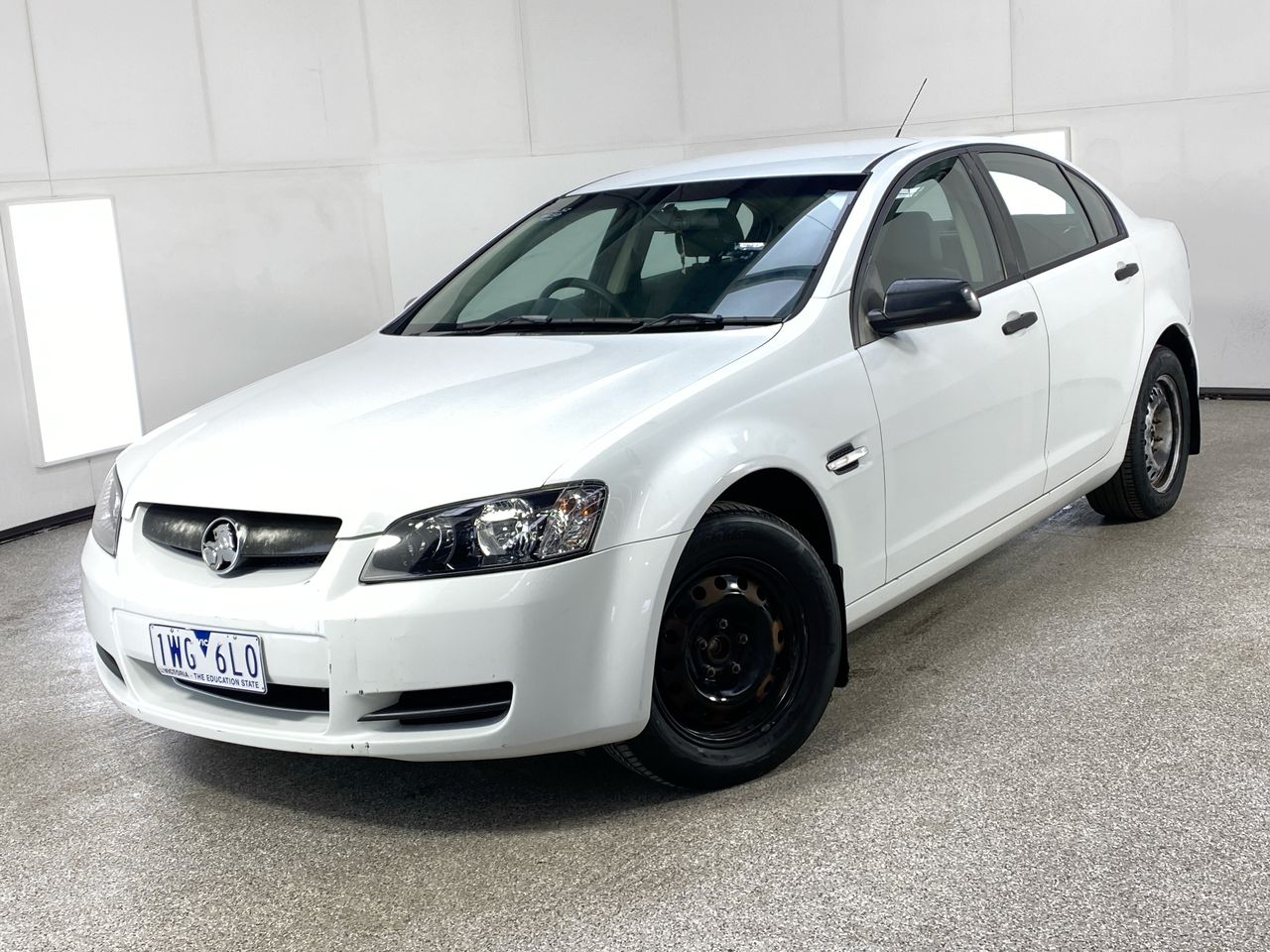 2007 Holden Commodore Omega VE Automatic Sedan Auction (0001-21030541 ...