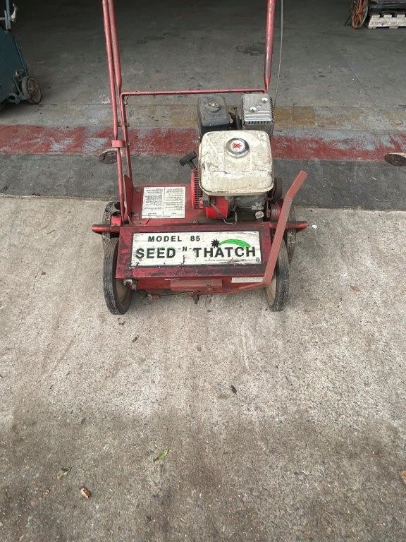 OLATHE Seed n Thatch Vertical Mower Auction (0032-5057085) | Grays ...