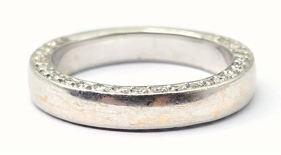 18 CARAT WEDDING RING WITH 54 DIAMONDS - $5K VALUATION Auction (0001 ...