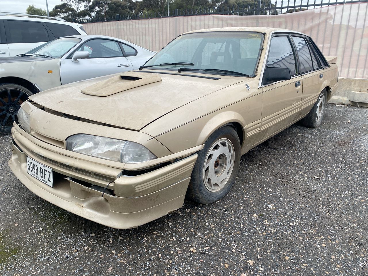 1986 HOLDEN VL COMMODORE MANUAL SEDAN Auction (0001-60045426) | Grays ...
