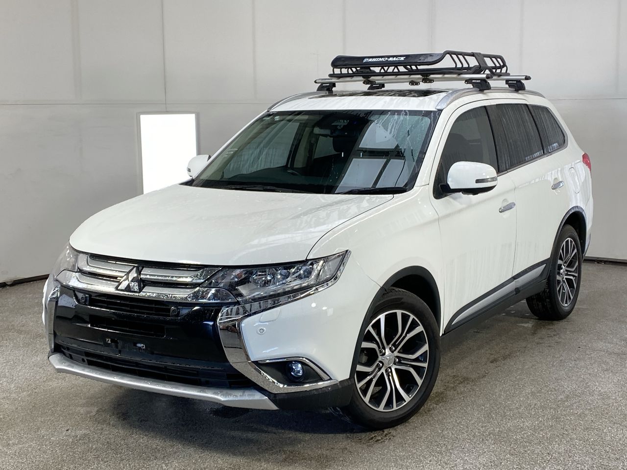 2016 Mitsubishi Outlander EXCEED 4WD ZK Turbo Diesel Auto 7 Seats Wagon ...