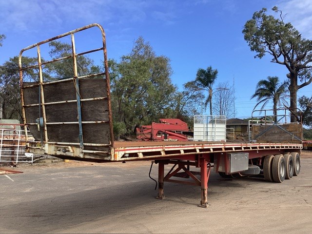 1982 Loadmaster . Triaxle Flat Top Trailer Auction (0016-9052927) | Grays Australia