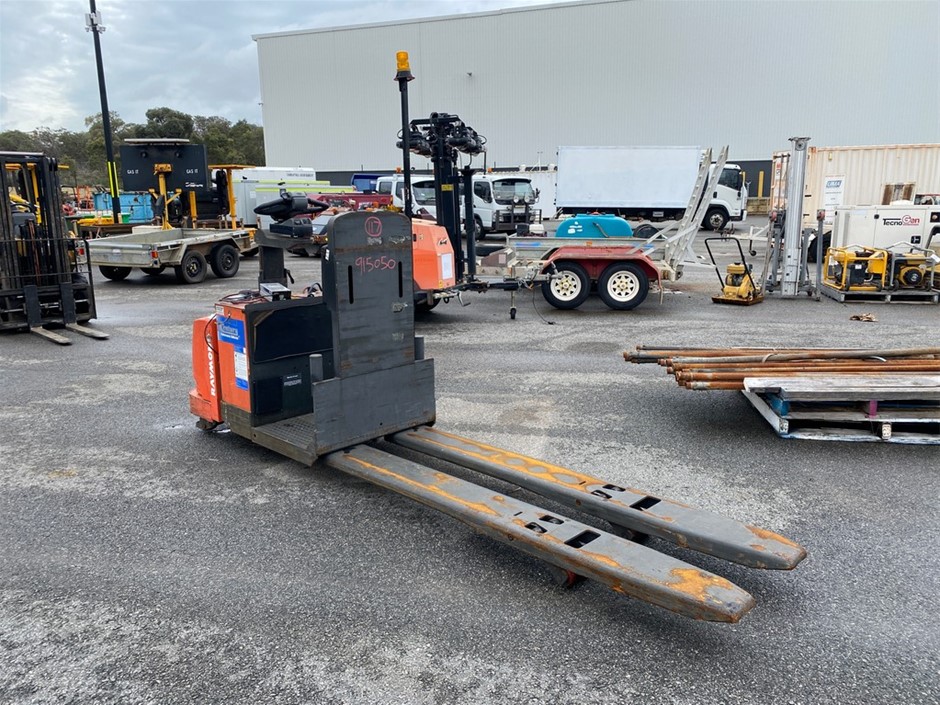 Raymond 8510 Pallet Truck Auction (0014-9052681) | Grays Australia