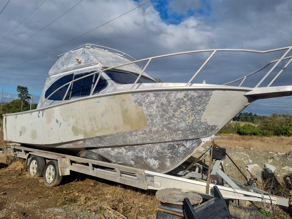 PLATINUM ONE - CUSTOM CRUISERS SUPER VEE 25 FLYBRIDGE ALLOY PLATE ...