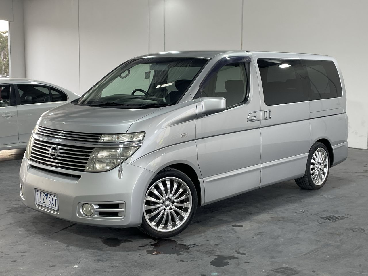 2012 Nissan Elgrand Automatic 8 Seats Van Auction (0001-21033924 ...