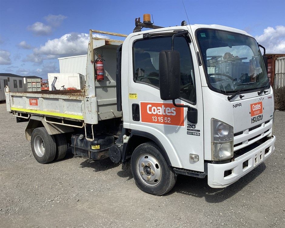 2011 ISUZU NPR 4 x 2 Tipper Truck Auction (0004-3030190) | Grays Australia