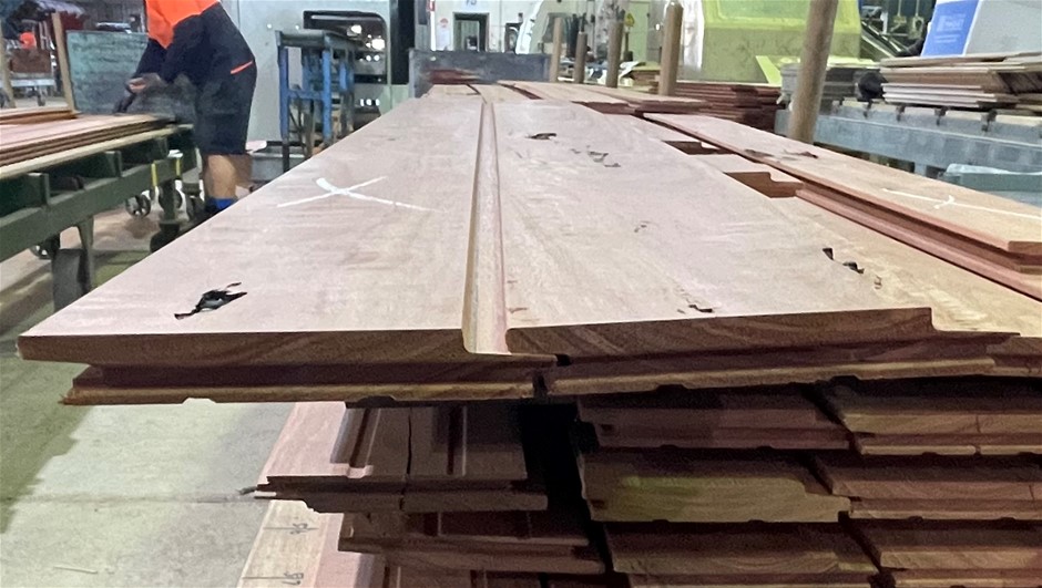 Blue Gum Shiplap Cladding Pack 325.6 Lineal Meters Auction (0109 ...
