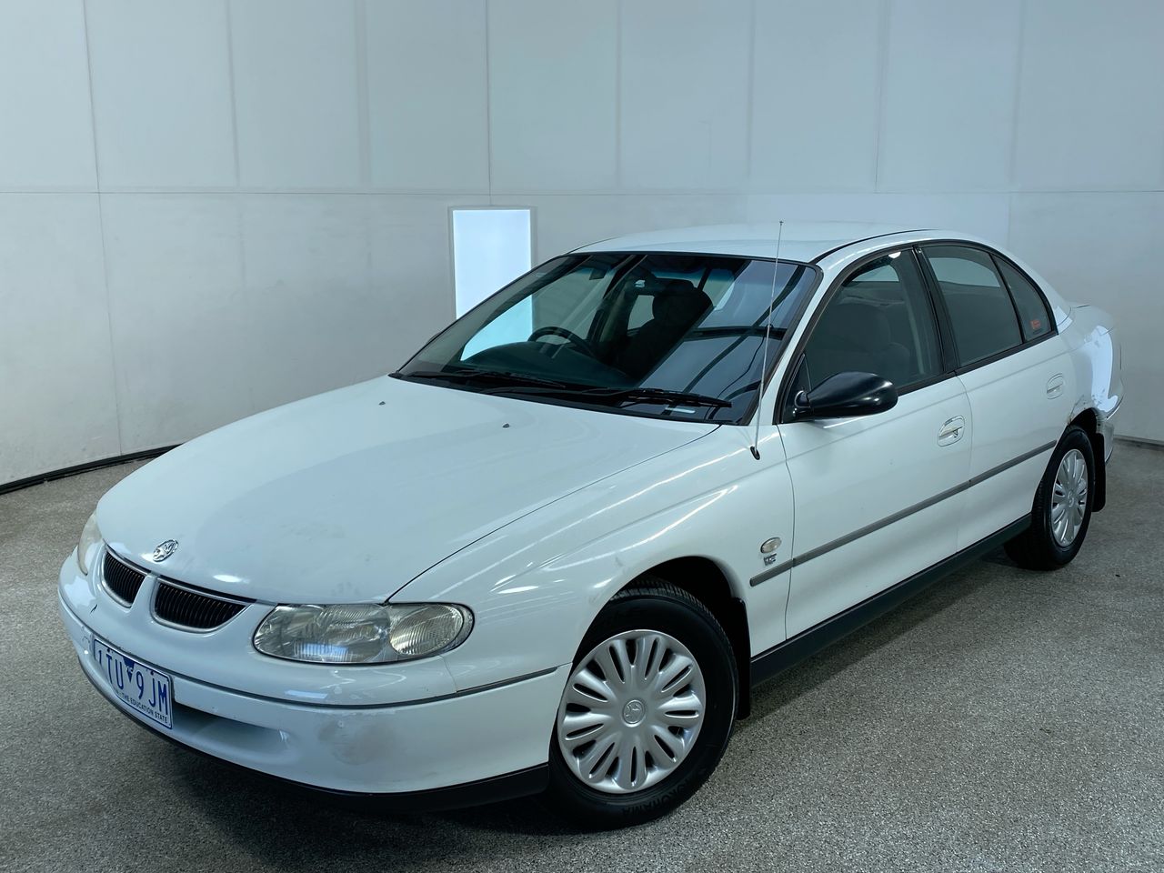 1999 Holden Commodore Acclaim VT Automatic Sedan Auction (0001-21035341 ...
