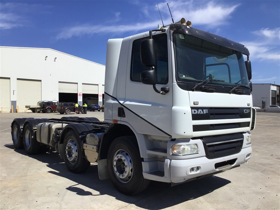 2013 DAF Twin Steer CF7585 8 x 4 Cab Chassis Truck Auction (0005 ...