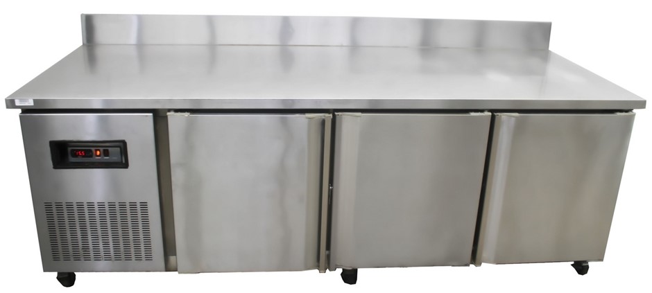 COMMERCIAL PREP BAKERY COUNTER TOP 3 DOOR FRIDGE Auction (0034-5057731 ...