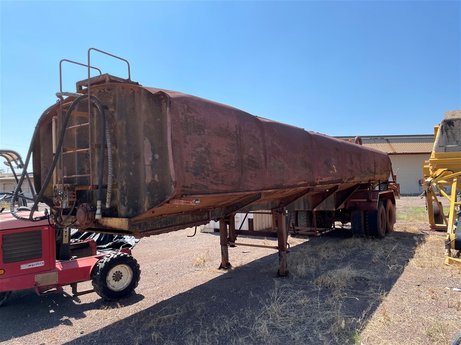 1982 Gitsham Water Tanker Tandem Trailer Auction (0011-8019332) | Grays ...