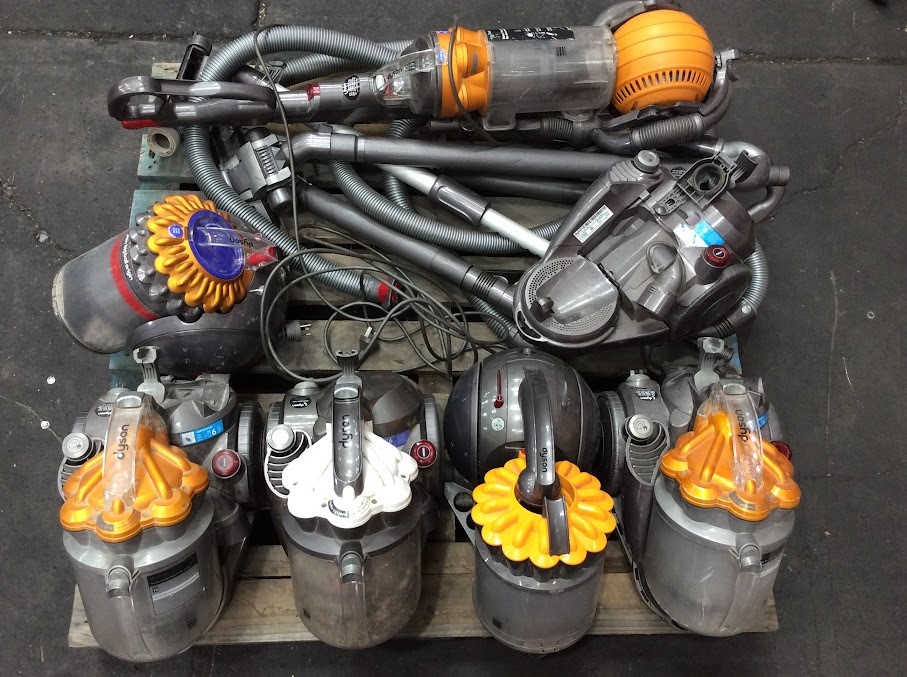 Dyson Stowaway DC23/DC39 Vacuum Cleaner Auction (0003-2561317) | Grays ...