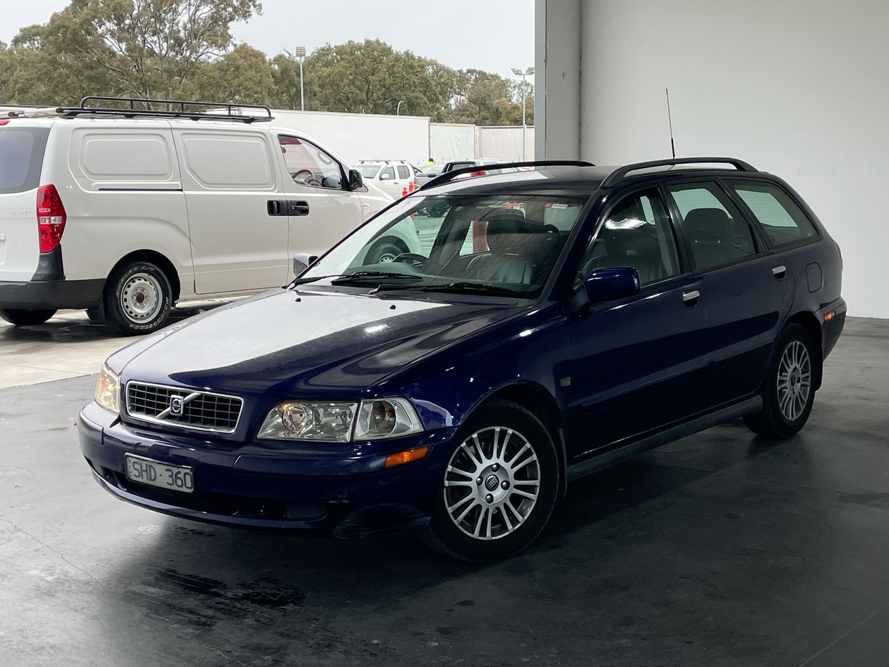 2002 Volvo V40 2.0 SE Phase II Automatic Wagon Auction (0001-20026577 ...