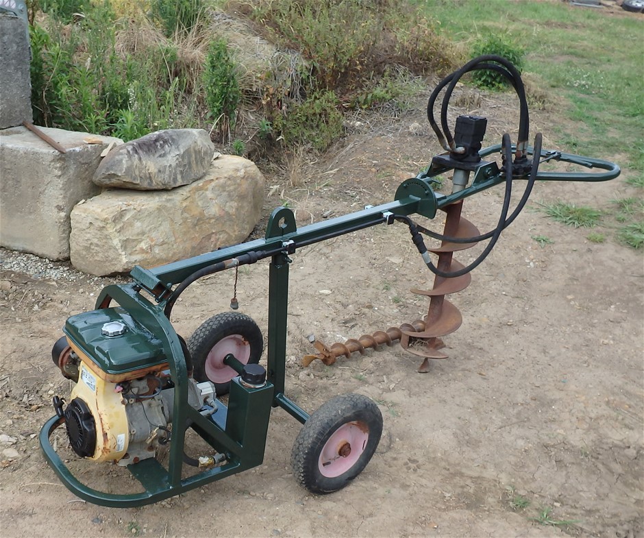 RED ROO Post hole digger Auction (0008-5058462) | Grays Australia
