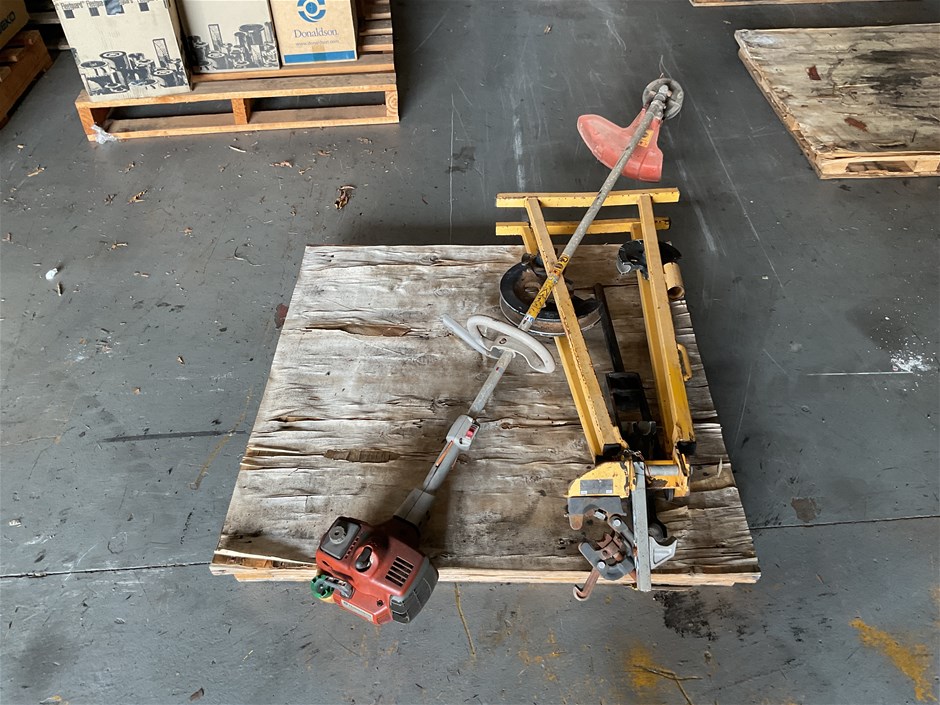 Whipper Snipper & Pipe Bender Auction (0001-8019545) | Grays Australia