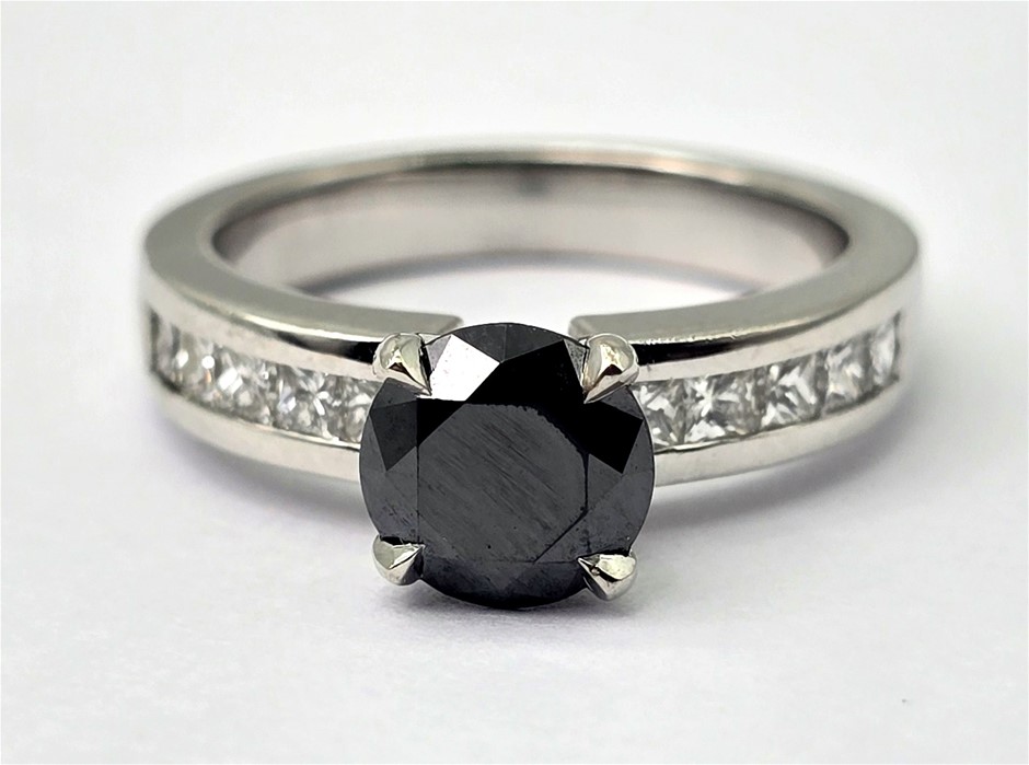 18 CARAT WHITE GOLD AND DIAMOND RING - $6K VALUATION Auction (0001 ...