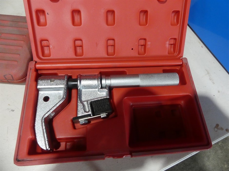 Toledo 301152 External Thread Chaser Auction (0075-5057628) | Grays ...