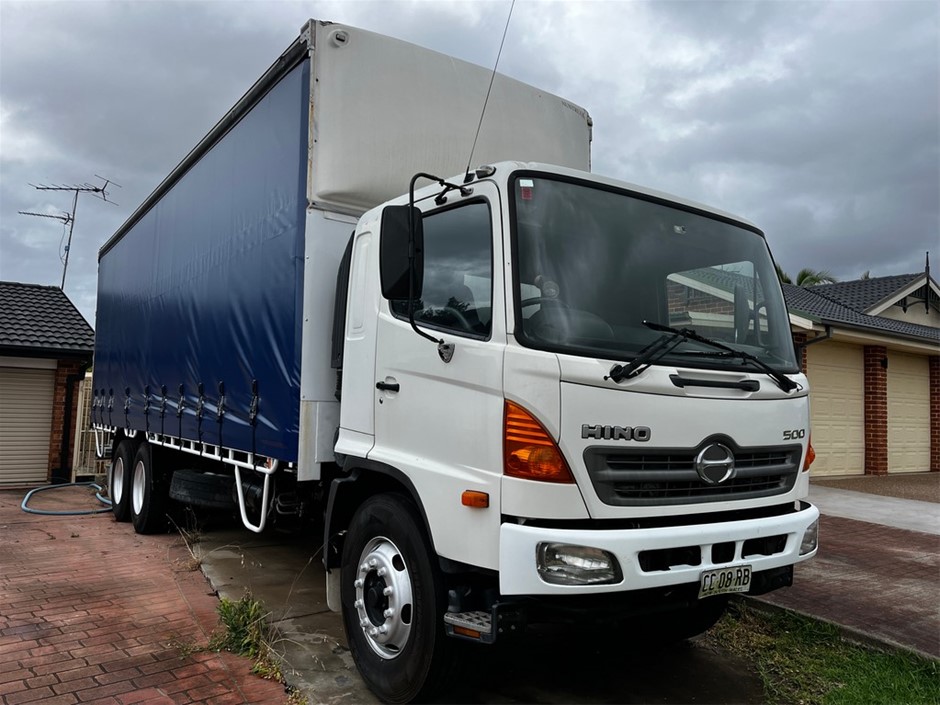 2008 Hino GH 500 6 x 2 Curtain Sider Truck with Tail Gate Loader ...