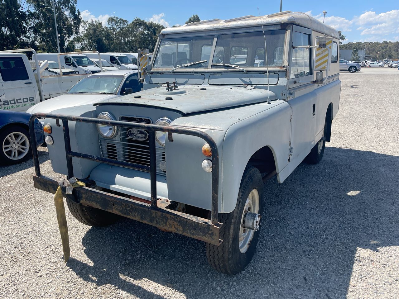 1973 Land rover Defender Manual Wagon Auction (0001-21040431) | Grays ...