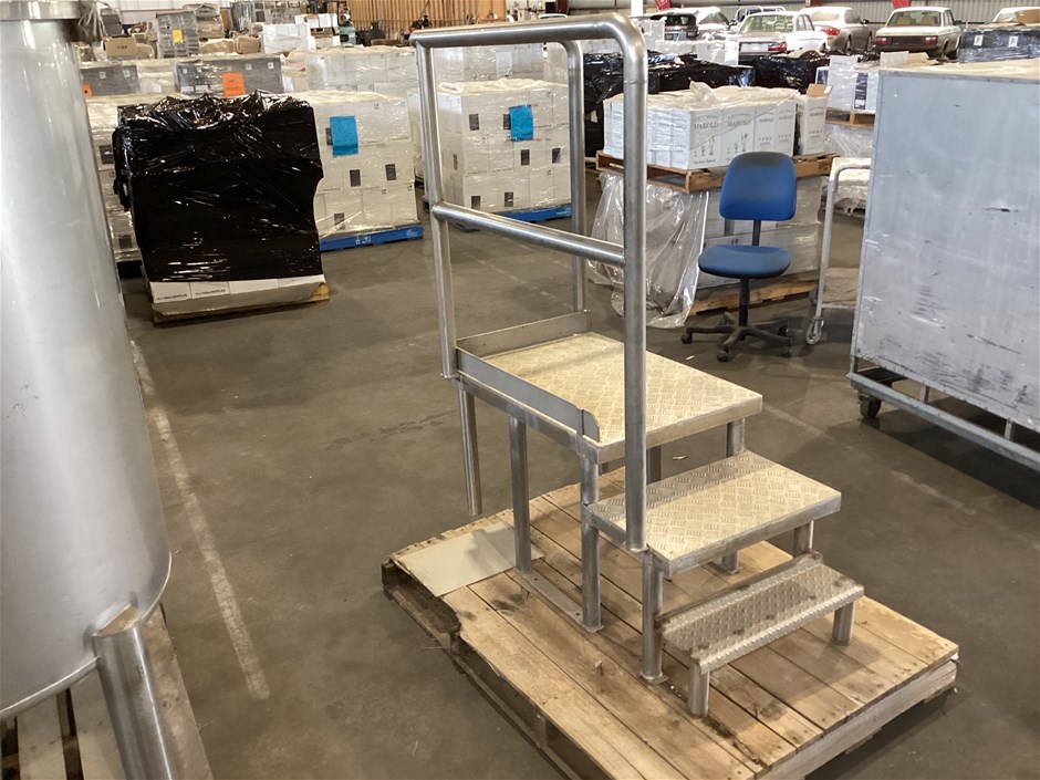 Stainless Steel Stationary Platform With Checker Plate Floor/Steps ...