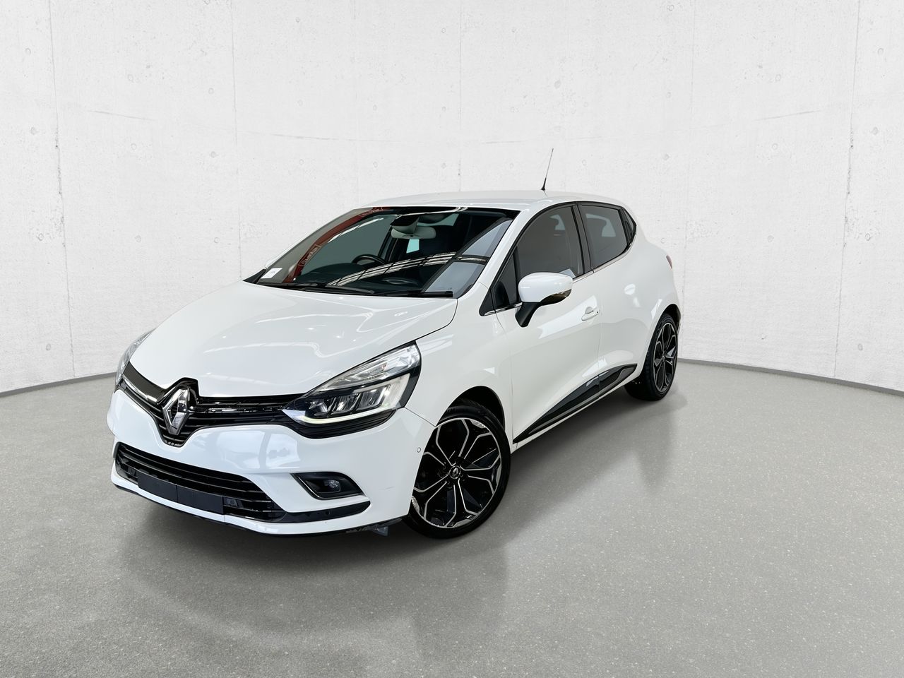 2018 Renault Clio INTENS Automatic Hatchback Auction (0001-10346745 ...