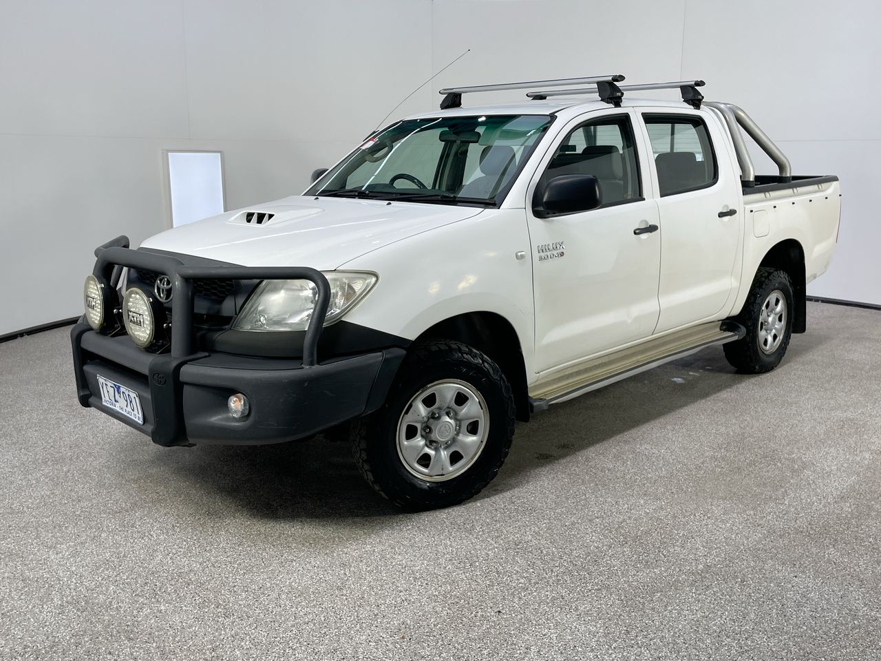 2011 Toyota Hilux SR (4x4) KUN26R Turbo Diesel Manual Dual Cab Auction ...