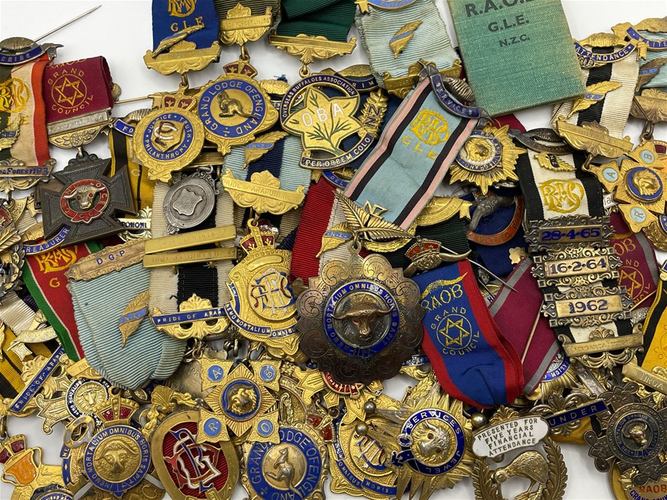 Large quantity of assorted Masonic medals incl. R.A.O.B., Cir.1919-1970 ...