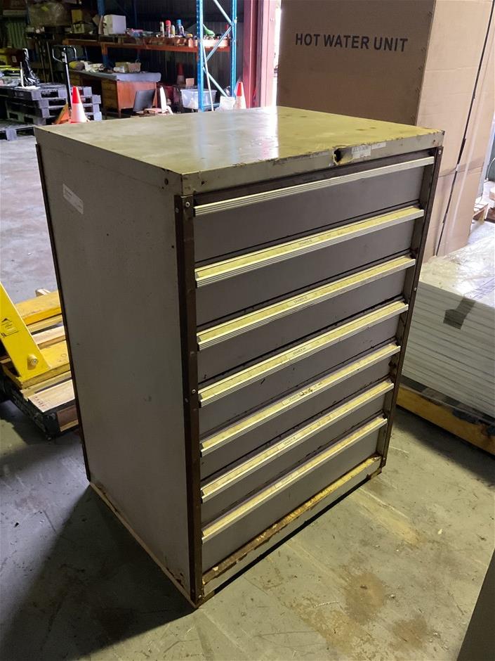 Bolt Cabinet with Dividers Auction (0002-8019884) | Grays Australia