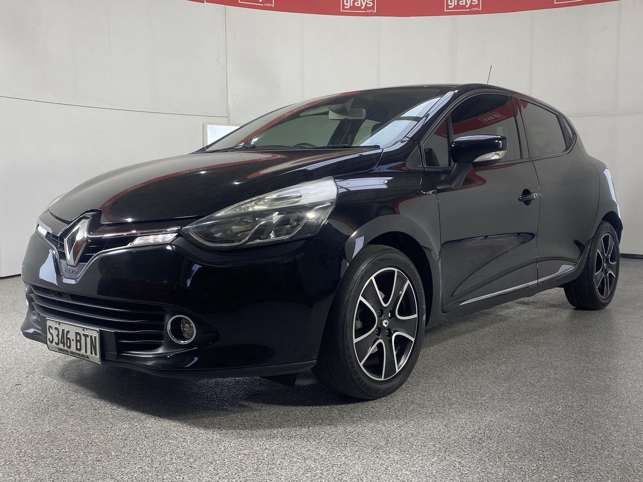 2016 Renault Clio Expression Automatic Hatchback Auction (0001-60047306 ...