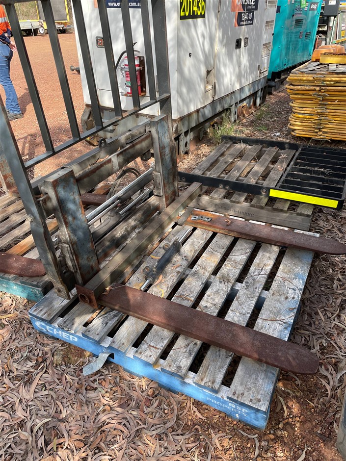 Clark FP23411 Fork Lift Load Guard with Hydraulic Tyne Shifter ...