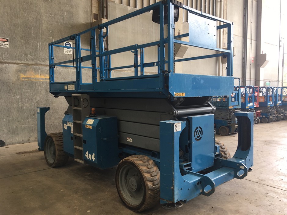 2008 Genie GS4390RT Scissor Lift - 43ft (13.0m) - Diesel (Forest Lake ...