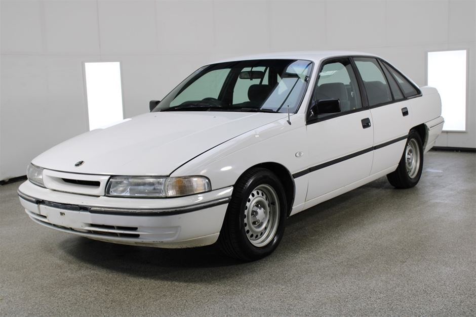 1992 Holden Commodore Executive 124 Pack Factory V8 Automatic Sedan ...