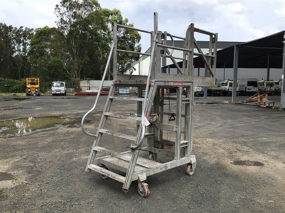 Safesmart platform ladder Auction (0100-5058976) | Grays Australia