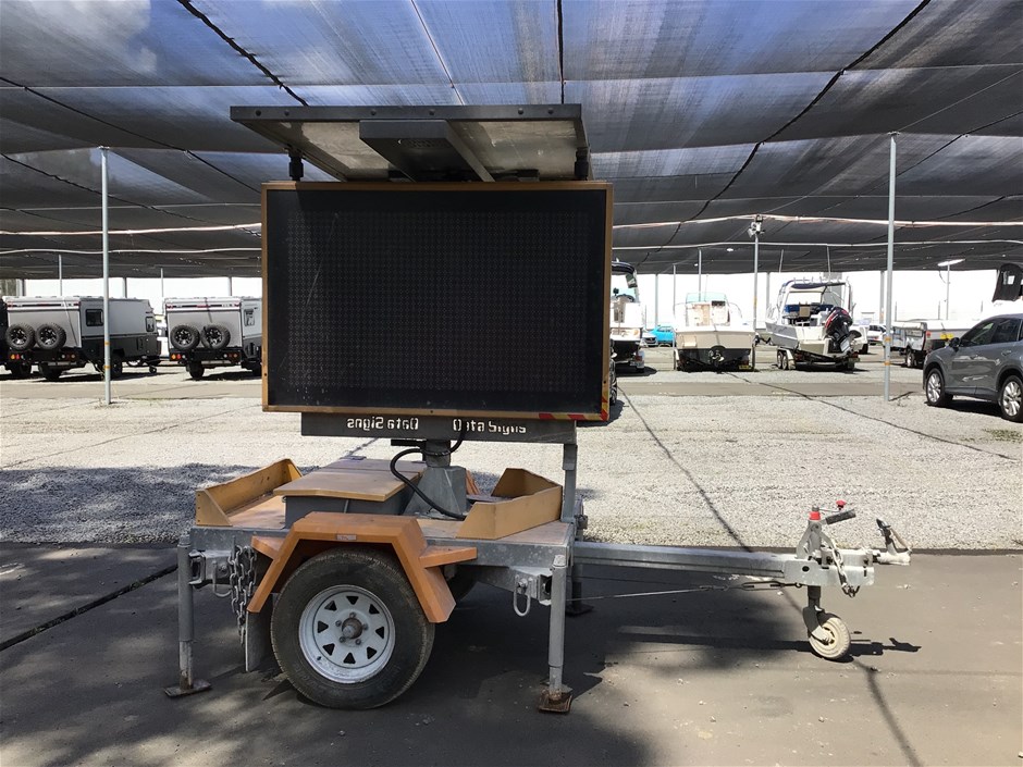 2020 Data signs Single Variable Message Sign Trailer Auction (0072 ...