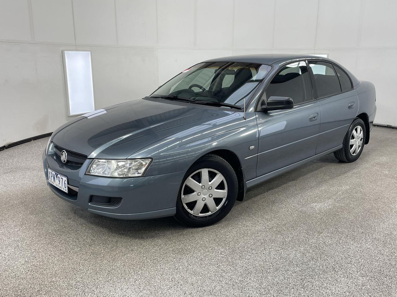 2005 Holden Commodore Executive VZ Automatic Sedan Auction (0001 ...
