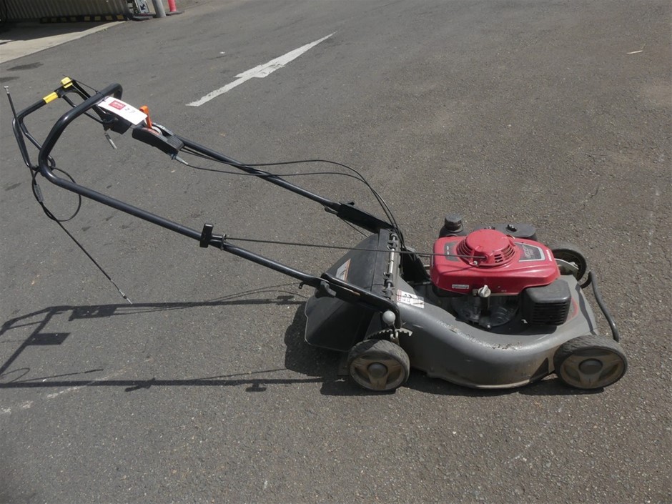 Honda HRU 216 Buffalo Pro Self-Propelled Mower Auction (0086-5059123 ...