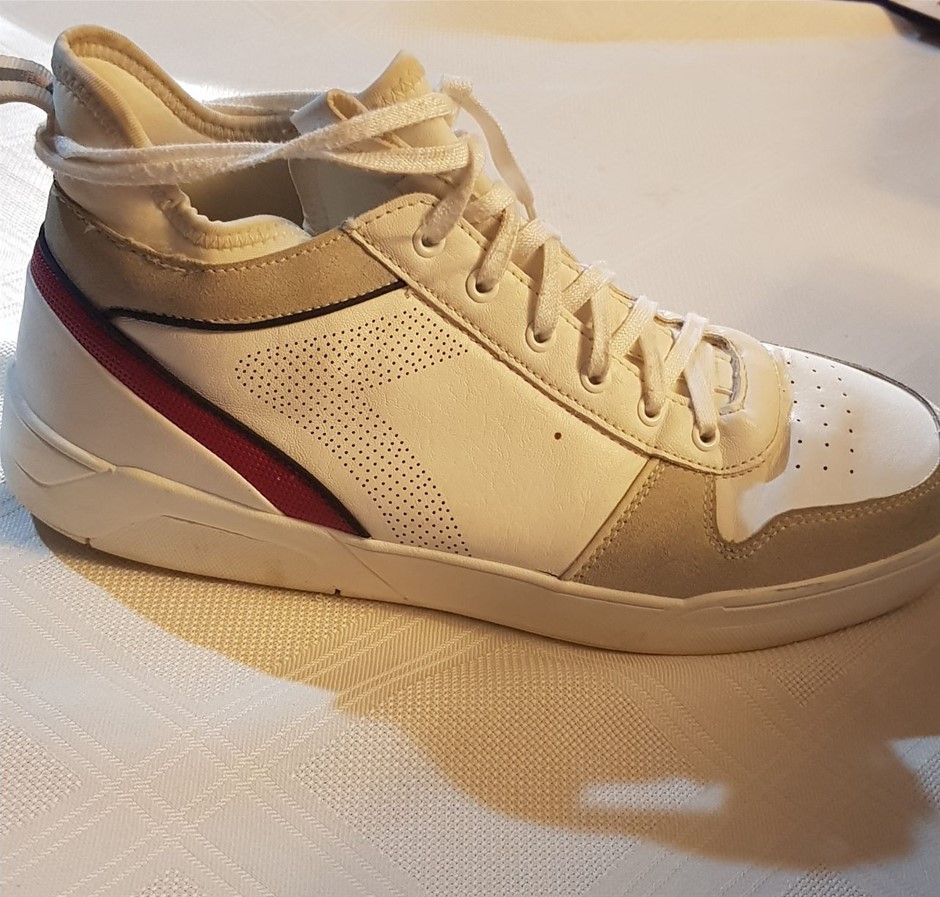 Sole Play Mens Rubber Shoes 43 Auction (0015-2565489) | Grays Australia